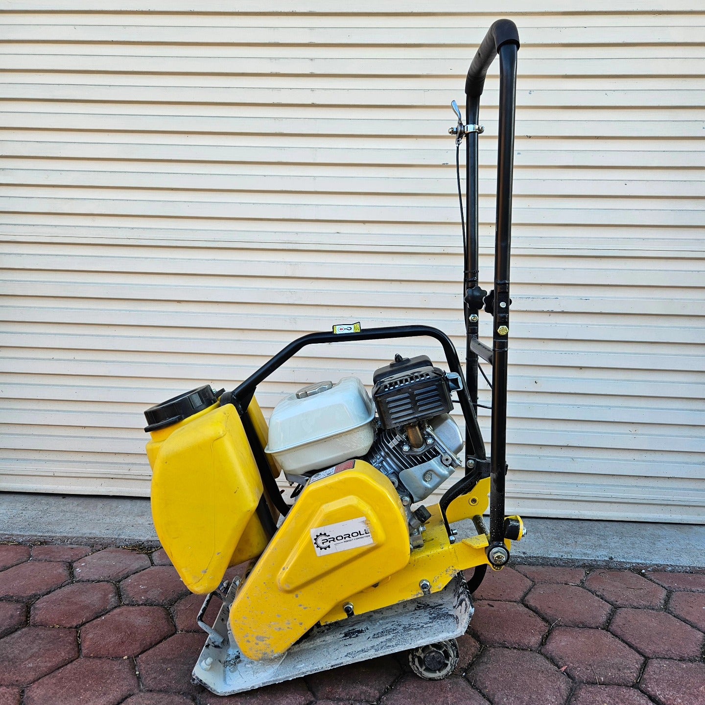 Pro-Roll 62kg Plate Compactor – Lou's Machinery Ltd